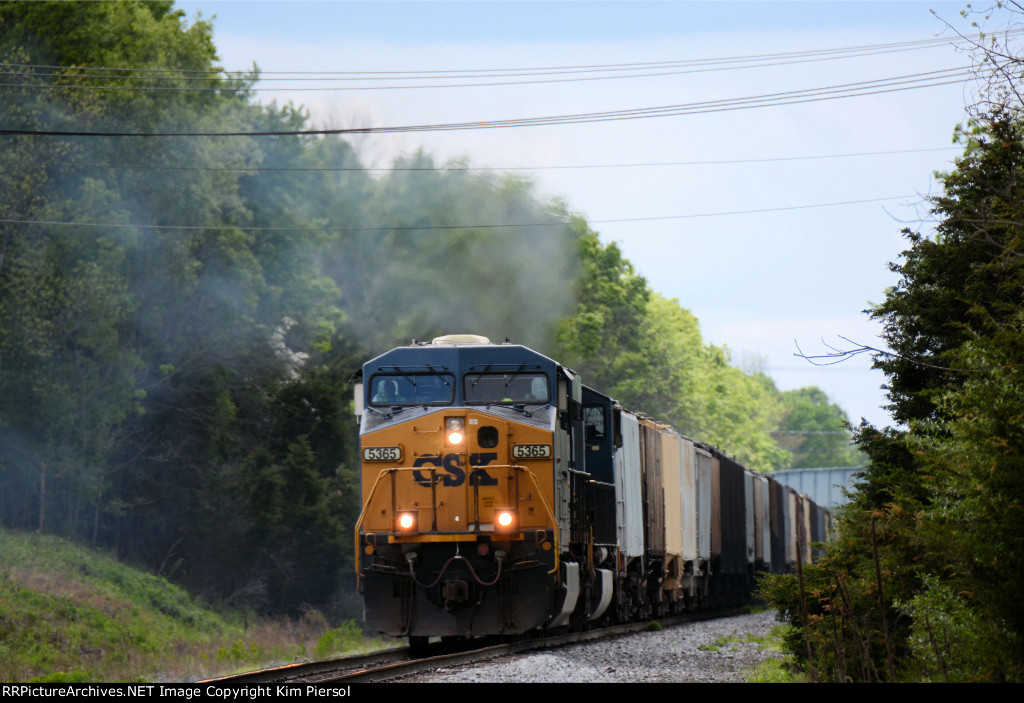 CSX 5365 K533 Bauxite Loads